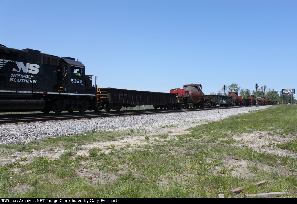 NS 5322 and the hot metal bottle train